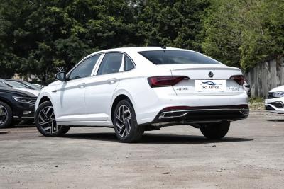 Cina Volkswagen Sagitar Auto a benzina con combustibile convenzionale 4 porte 5 posti struttura del corpo in vendita