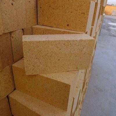 China High Temperature Fireclay Brick High Strength Yellow Refractory Bricks With Robust Mechanical Strength & Durability for sale