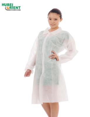 China PP Disposable Lab Coat Medical Non Woven Lab Coat With Snaps For Hostipal for sale