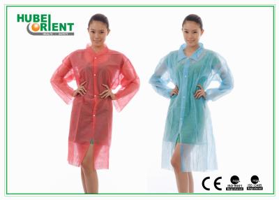 China Einweg-Labormantel für Krankenhäuser aus Unisex-Nichtgewebe zu verkaufen