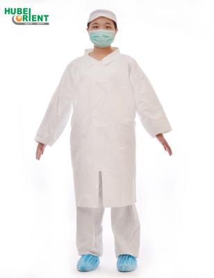 Cina OEM Medical Disposable 35gsm PP Lab Coat Per Ospedale in vendita