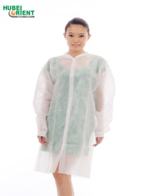 China Medical Disposable PP Nonwoven Lab Coat With Snaps for sale