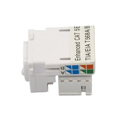 中国 カバーを持つ90度Cat5e UTP台形ジャックRJ45モジュラー ジャック 販売のため