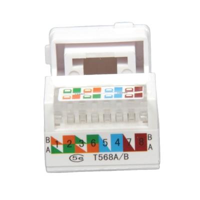 中国 22-26 Awgモジュラー ジャック台形8p8c Rj45のカプラー ネットワークのイーサネット 販売のため