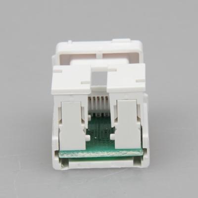 Cina 8p8c UTP grado clipsal femminile Cat5E/di Cat6 RJ45 connector180 in vendita