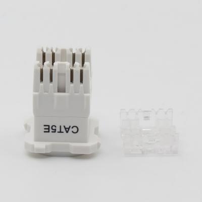 中国 UTPのイーサネット台形ジャック オーストラリアRJ45 180の程度CAT5E 販売のため
