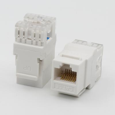 中国 RJ45 180程度Cat5eのイーサネット ジャックのUTPの台形ネットワーク ジャック 販売のため