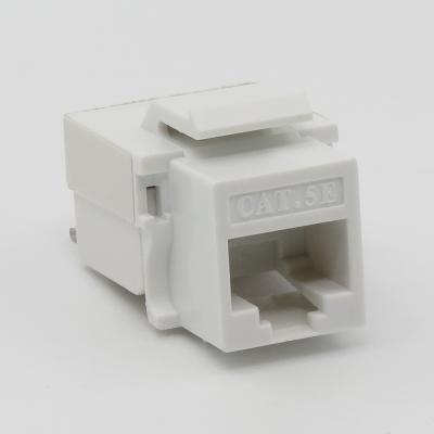 中国 90度のイーサネット台形ジャックのPC UTP、8P8C Cat5e Rj45台形ジャック 販売のため