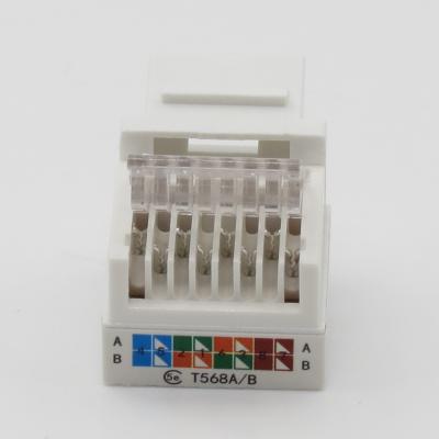 中国 90度のイーサネット台形ジャックのPC UTP、8P8C Cat5e Rj45台形ジャック 販売のため