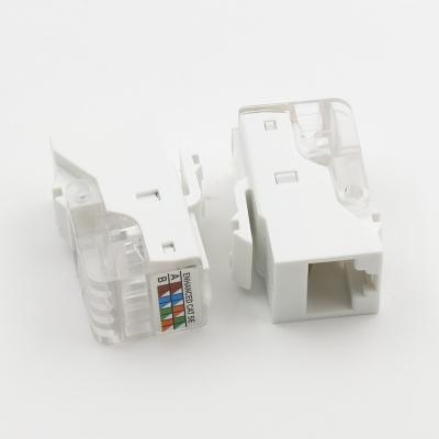 中国 8p8c Cat5E台形ジャックの用具自由なUTPのイーサネット カプラー 販売のため