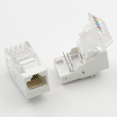 中国 8p8c Cat5E台形ジャックの用具自由なUTPのイーサネット カプラー 販売のため