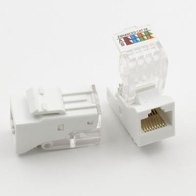 中国 8p8c Cat5E台形ジャックの用具自由なUTPのイーサネット カプラー 販売のため