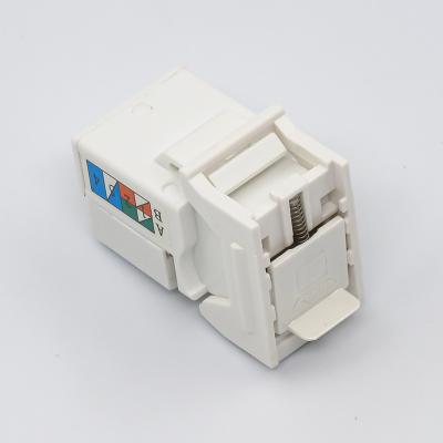 China Acoplador trapezoide Rj45 da prova Cat5E Jack Female 8p8c da poeira 90 graus à venda