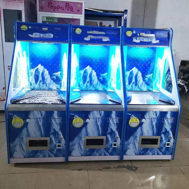 Coin pusher machine with custom branding options