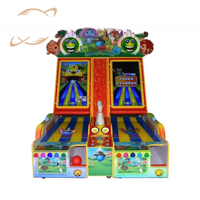 Player using the bowling game machine