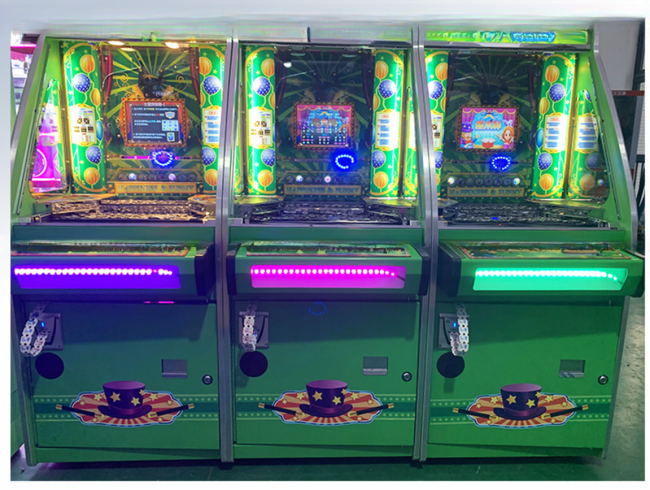 Coin pusher mechanism close-up