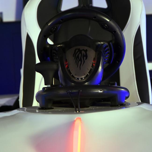 VR racing game interface