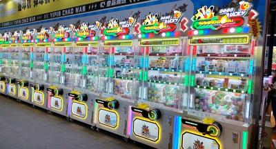 China English Support Luxury Claw Machine Arcade Shake Ball Game Electronic Claw Machine Vending Game Machine for sale