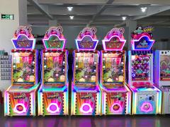 Universal Clown Amusement Skill Games Arcade Machine for indoor game center