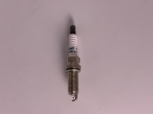 Quality TOYOTA 8ZRFXE 90919-C1013 DENSO Iridium Spark Plug FC16HR-CY9 3517 for sale
