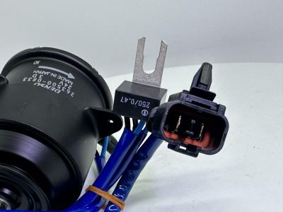 Cina ISUZU 1-83561139-3 DENSO Motore del ventilatore di raffreddamento del radiatore 263500-0833 in vendita