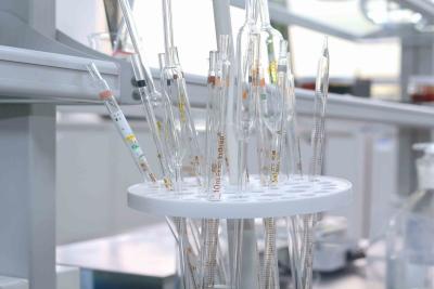 China Multi Enzyme Solution for Waste Paper Deinking Lipase at 30C-65C Temperature Range for sale