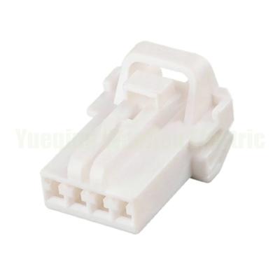 中国 4ピン MG611275 PH855-04010 自動車 女性 ドッキング 密封されていないワイヤーハーネスソケットAC組 販売のため