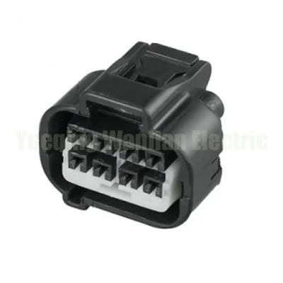 中国 8ピン MG641310-5 ヘッドライトプラグのための女性用自動車用密封線接続器 販売のため