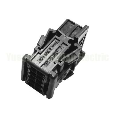 China 10 Pin 1355789-1 Automobile Ignition Plug Unsealed Socket Cable Connector for sale