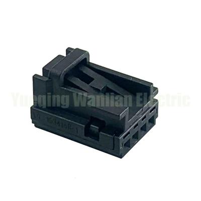 中国 4ピン 1670988-2 8K0973754A ドアリファター スイッチプラグ オートワイヤリング ハーネス 電気接続器 販売のため