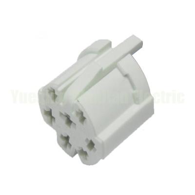 중국 7 핀 1118-3724420 AC 조립자동차 자동차 와이어링 소켓 자동차 전기 커넥터 판매용