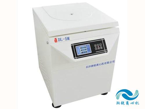 Quality DL-5M Large Capacity Floor Standing Refrigerated Centrifuge Equipment 5500r/min for sale