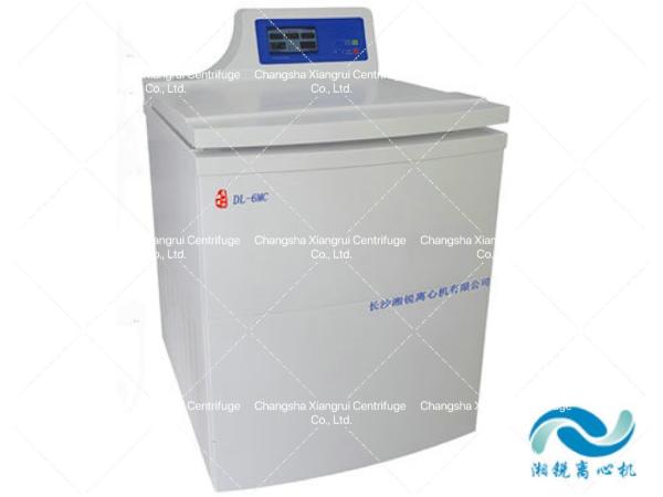 Quality Low Speed Refrigerated Centrifuge Machine 6000r/Min 6x1500ml Capacity For Blood Bags for sale