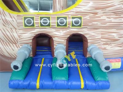 中国 膨脹可能な海賊ボートのコンボの7x4m膨脹可能なボートの形の子供の城 販売のため