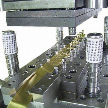 中国 進歩的な薄板金の押すこと/部品を押す黄銅のための形成は死にます 販売のため