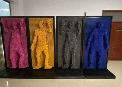 China Impressão Pin Wall Life Size Plastic 3D Art Board For Mall Playing à venda