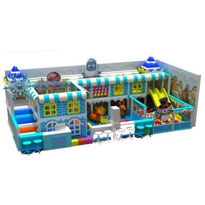 Cina I bambini del supermercato delicatamente giocano le attrezzature per campo giochi dei bambini in vendita