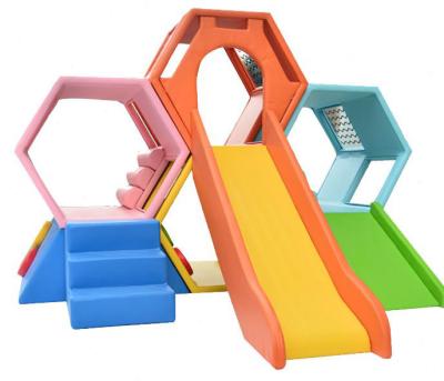 Cina Superficie del PVC di Maze Preschool Soft Play Equipment del favo in vendita