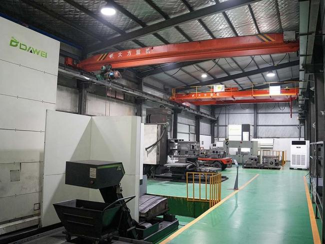 Twin-screw extruder gearbox housing finishing