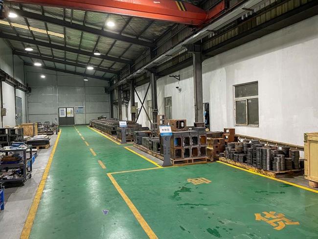 Twin screw extruder gearbox blank