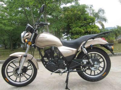 Cina 150cc l'incrociatore Chopper Motorcycle Front Bumper Rear tormenta la bici di sport di Matte Muffler 2.4l in vendita