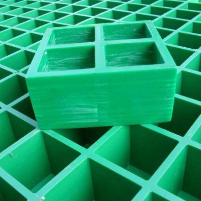 Κίνα Μικρό πλέγμα FRP Grating Fiberglass Stair Treads Αντίσταση στην φθορά προς πώληση