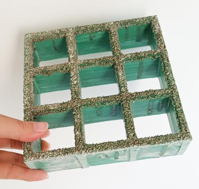 Cina Materiale in fibra di vetro verde 38*38*38mm Spessore Griglia antiscivolo Frp levigata in vendita