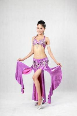 Cina reggiseni del collo porpora lirico della capezza 2pcs & vestiti metallici di danza del ventre della gonna in vendita