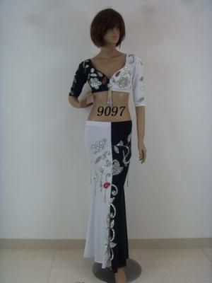 China Metallic V Neckline White Black Bra Floor Length Maxi Skirt Belly 2 Piece Dance Costumes for sale