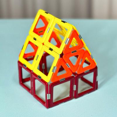 China Magnetische vormen voor het bouwen van kleine huizen, Magnetische tegels bouw set 3 jaar + Te koop