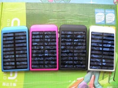 中国 iPhone の アプリ の サムスン ギャラクシー タブ エムピー・スリーのための屋外の 18650 携帯電話の太陽充電器 販売のため