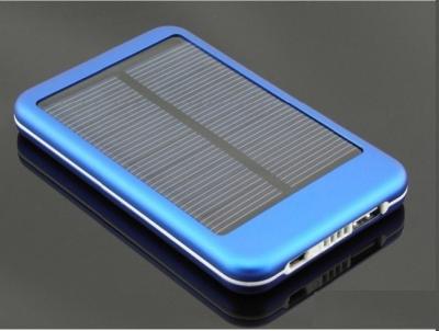 中国 安全携帯電話のカメラ GPS DV の アプリ の太陽電池の充電器 5V/1.5A 販売のため