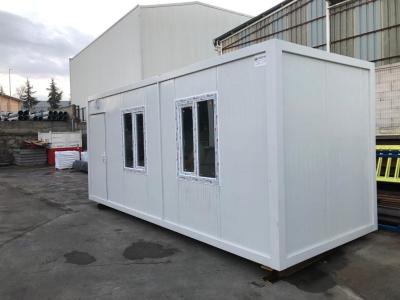 China Afneembare uitbreidbare platte dakcontainerhuis voor magazijn met sandwichpaneelmuur Te koop
