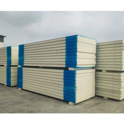 China Pintura de espuma de poliuretano de color RAL con núcleo de espuma de poliuretano de densidad 35-40 kg/m3 en venta